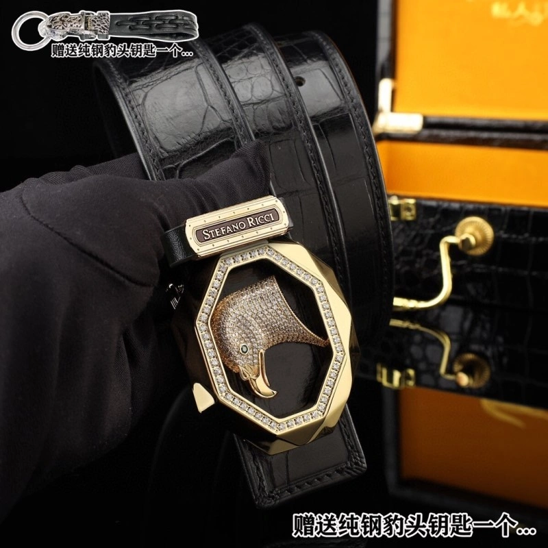 Accurate model Stefano Ricci Belts