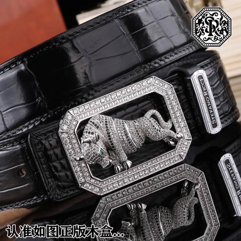 Accurate model Stefano Ricci Belts