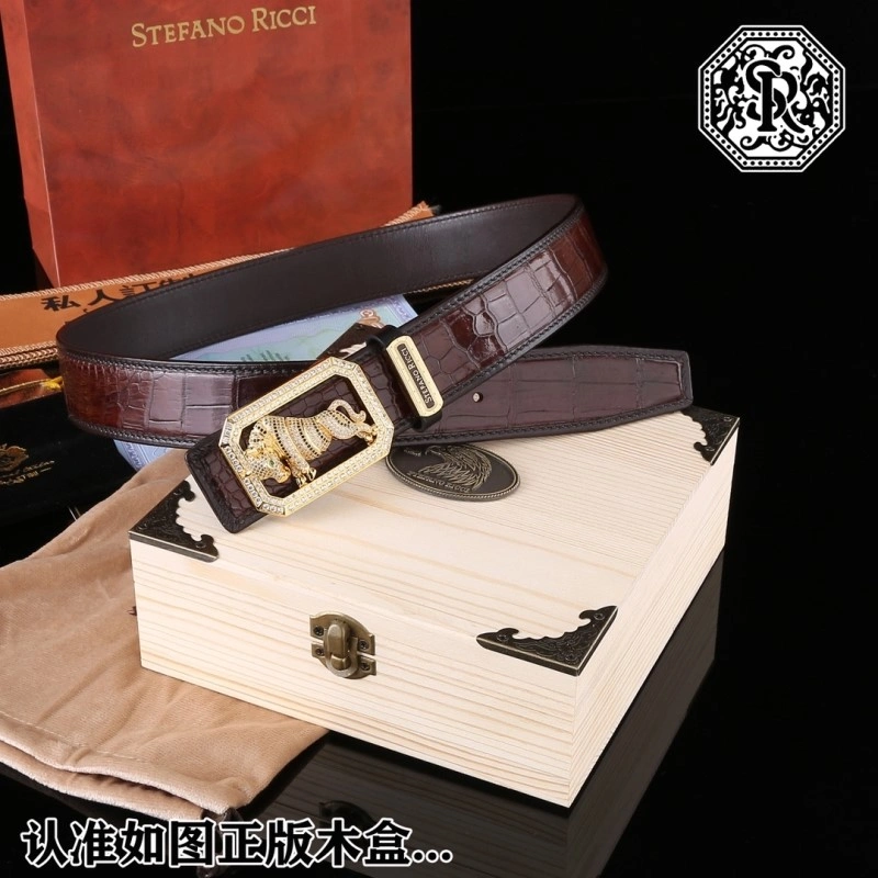 Accurate model Stefano Ricci Belts