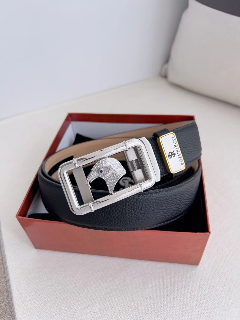 Accurate model Stefano Ricci Belts