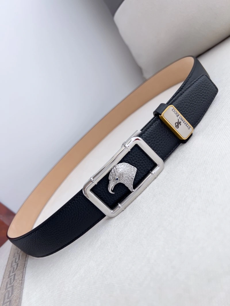 Accurate model Stefano Ricci Belts
