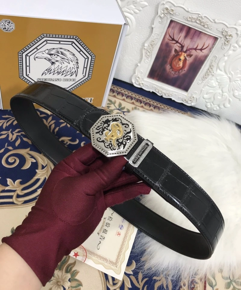 Accurate model Stefano Ricci Belts
