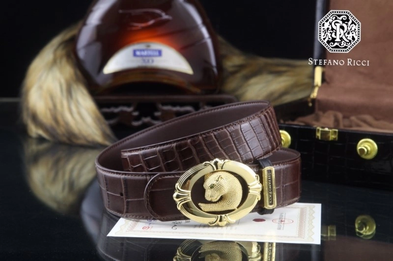 Accurate model Stefano Ricci Belts
