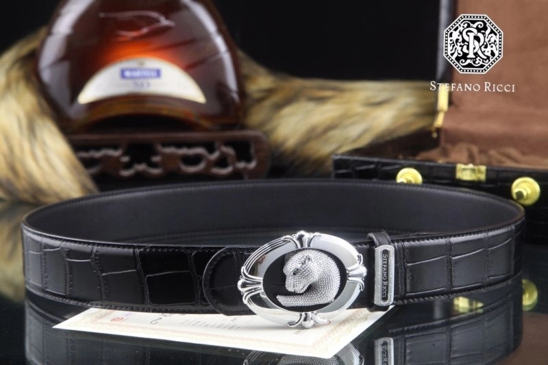 Accurate model Stefano Ricci Belts