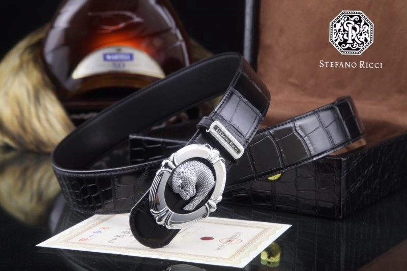 Accurate model Stefano Ricci Belts