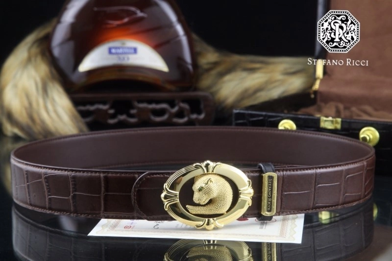 Accurate model Stefano Ricci Belts