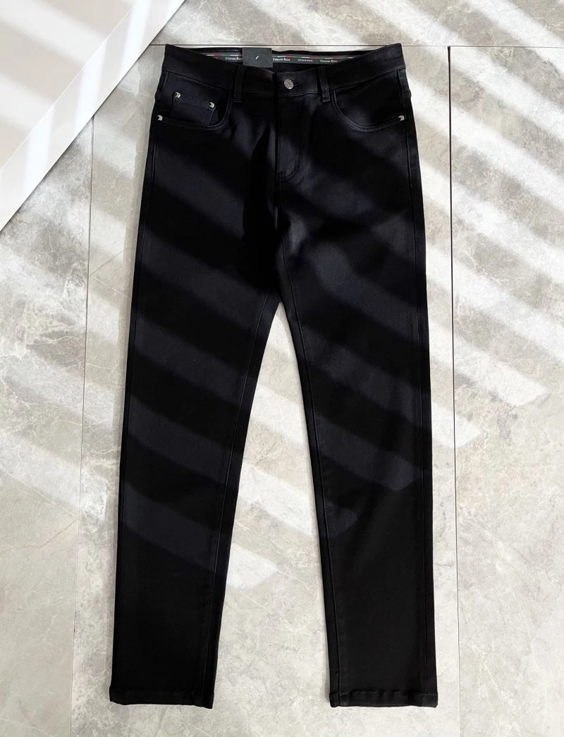 Accurate model Stefano Ricci Jeans