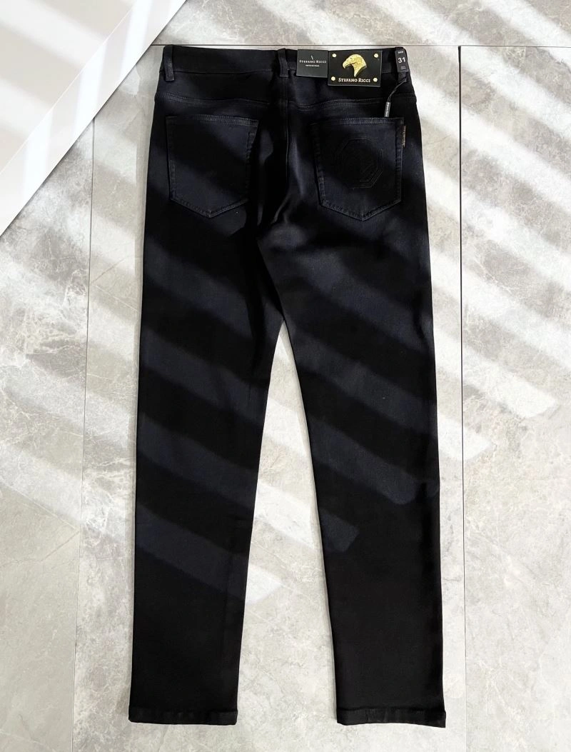 Accurate model Stefano Ricci Jeans