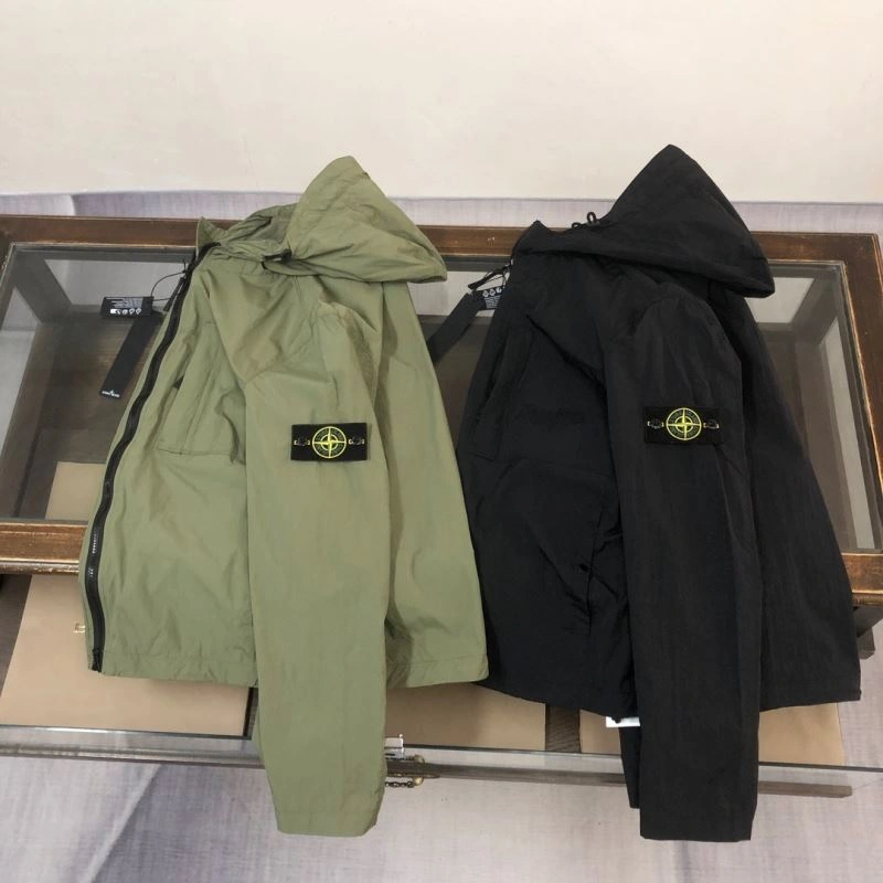 Accurate model Stone Island Outwear