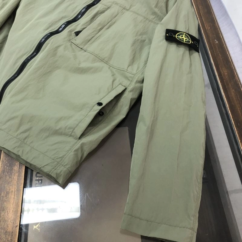 Accurate model Stone Island Outwear