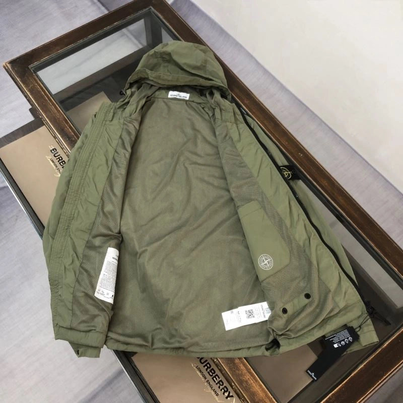 Accurate model Stone Island Outwear