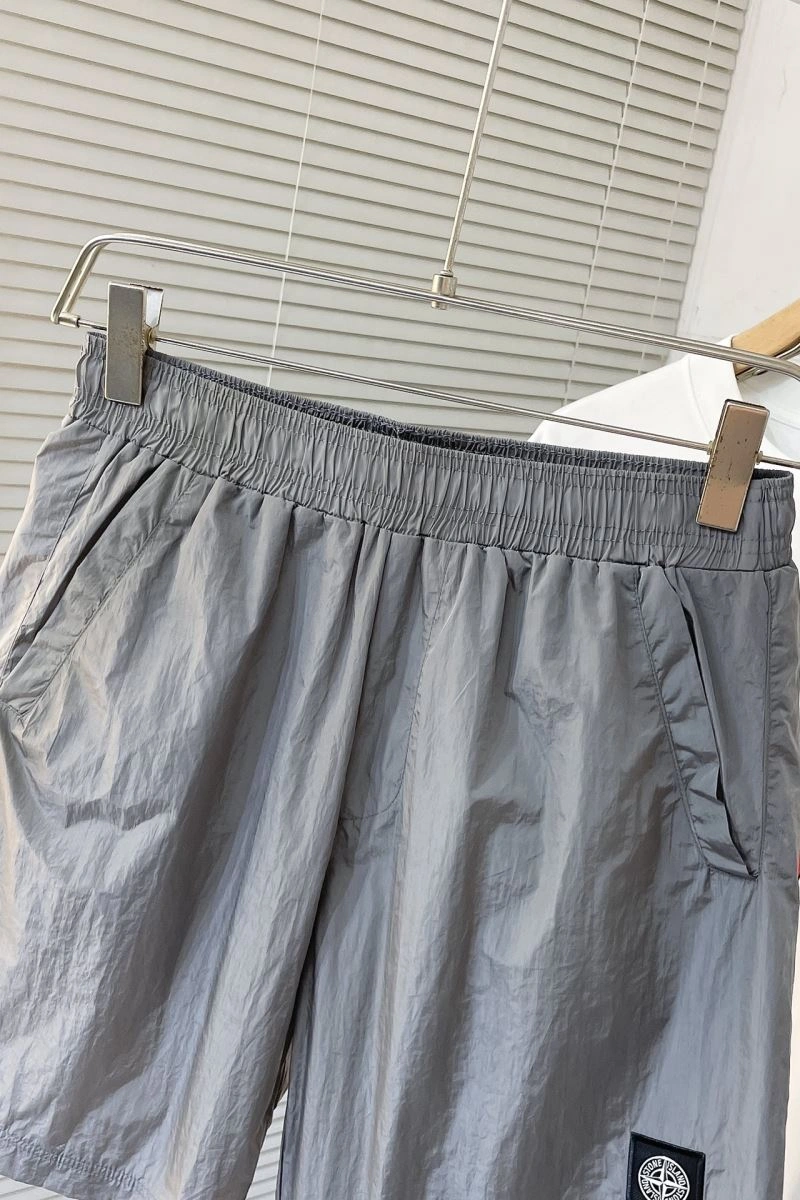 Brand-authenticated Stone Island Short Pants