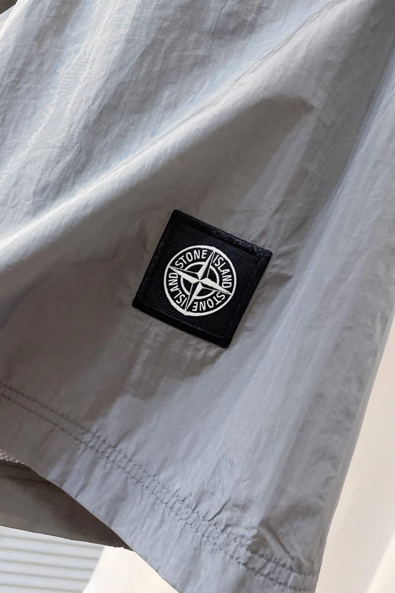 Brand-authenticated Stone Island Short Pants