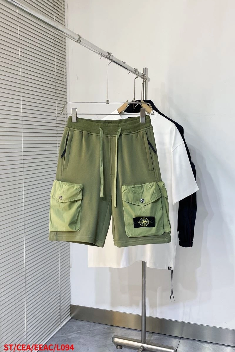 Brand-authenticated Stone Island Short Pants