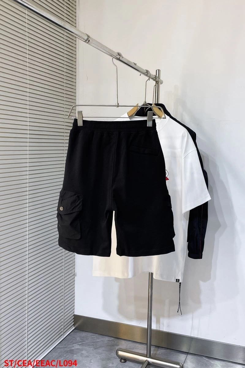 Brand-authenticated Stone Island Short Pants
