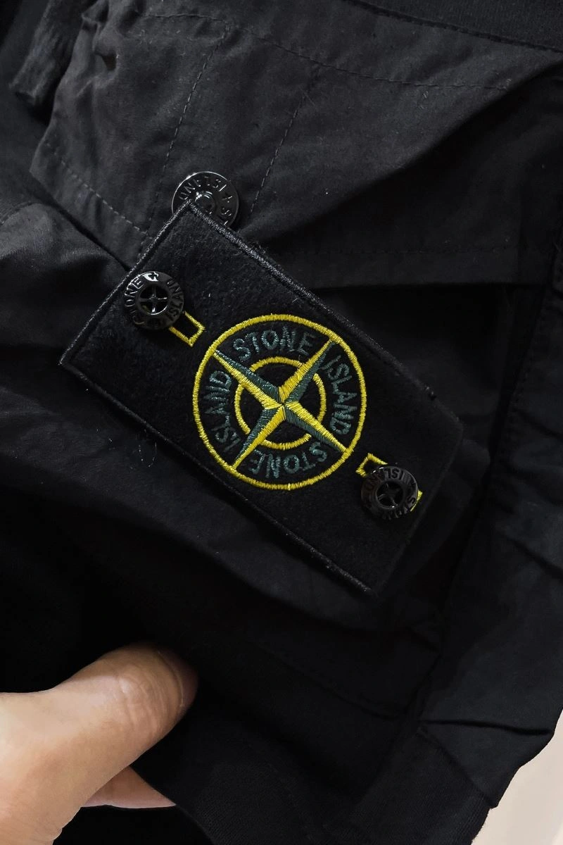 Brand-authenticated Stone Island Short Pants