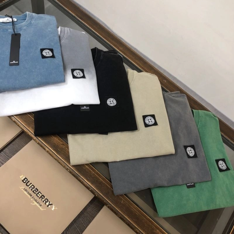 Accurate model Stone Island T-Shirts
