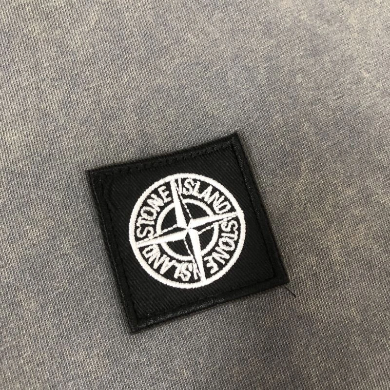 Accurate model Stone Island T-Shirts