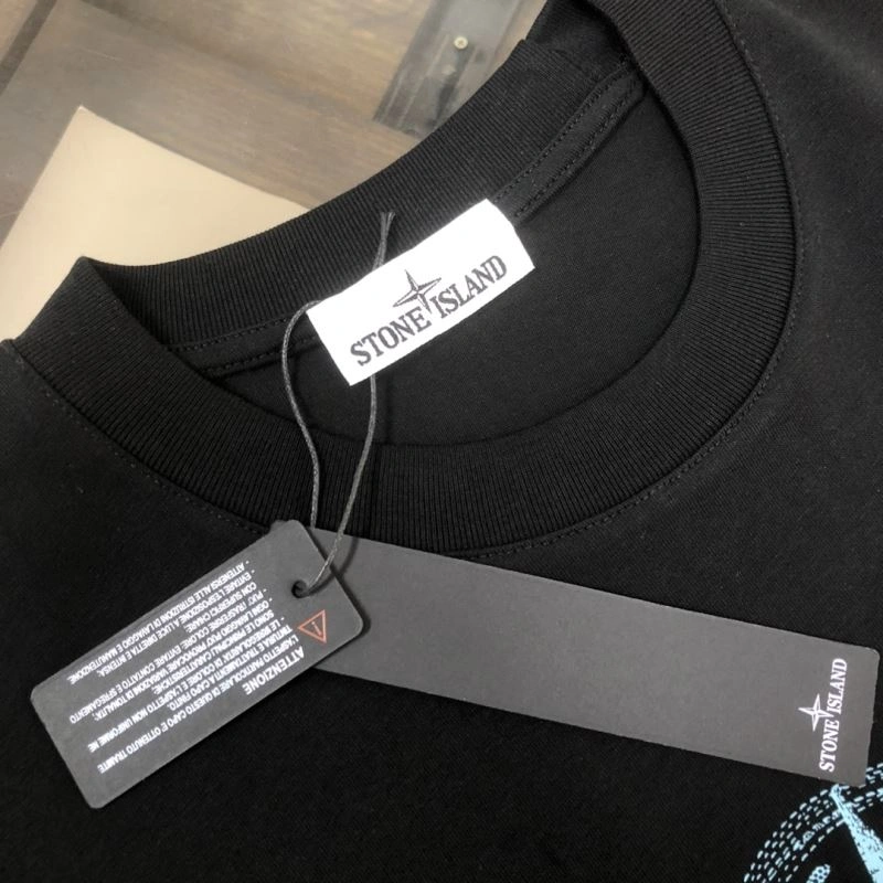 Accurate model Stone Island T-Shirts