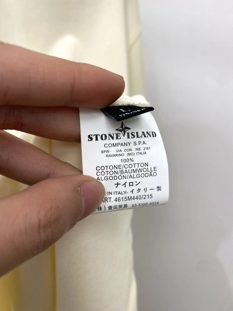 Accurate model Stone Island T-Shirts