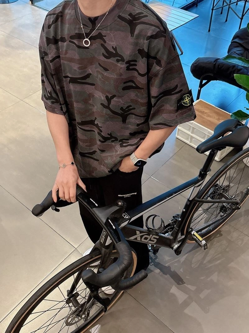 Indistinguishable Stone Island T-Shirts