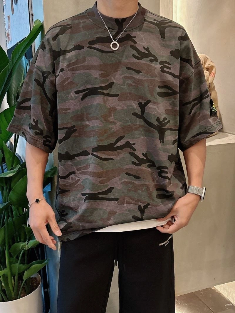 Indistinguishable Stone Island T-Shirts