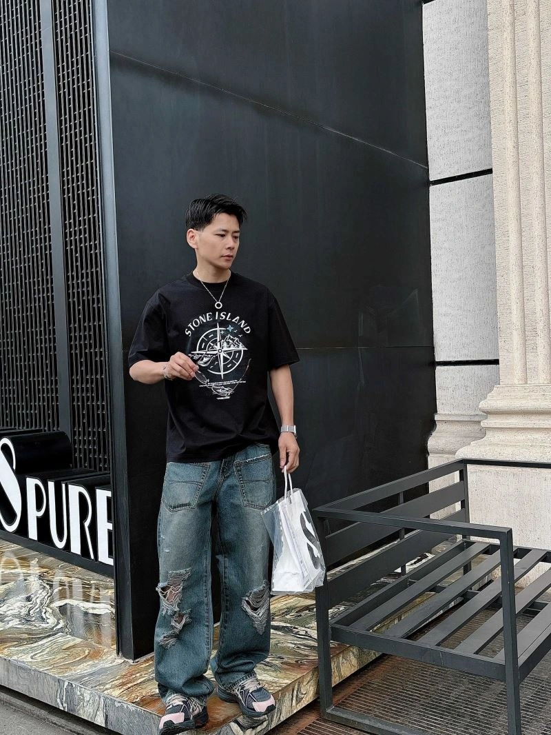 Accurate model Stone Island T-Shirts