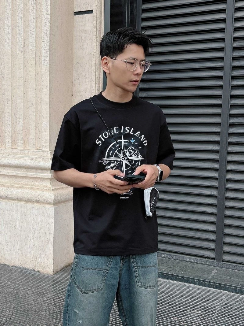 Accurate model Stone Island T-Shirts