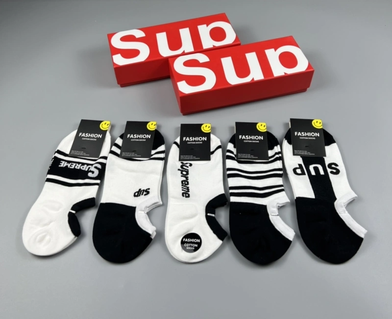 Supreme Socks