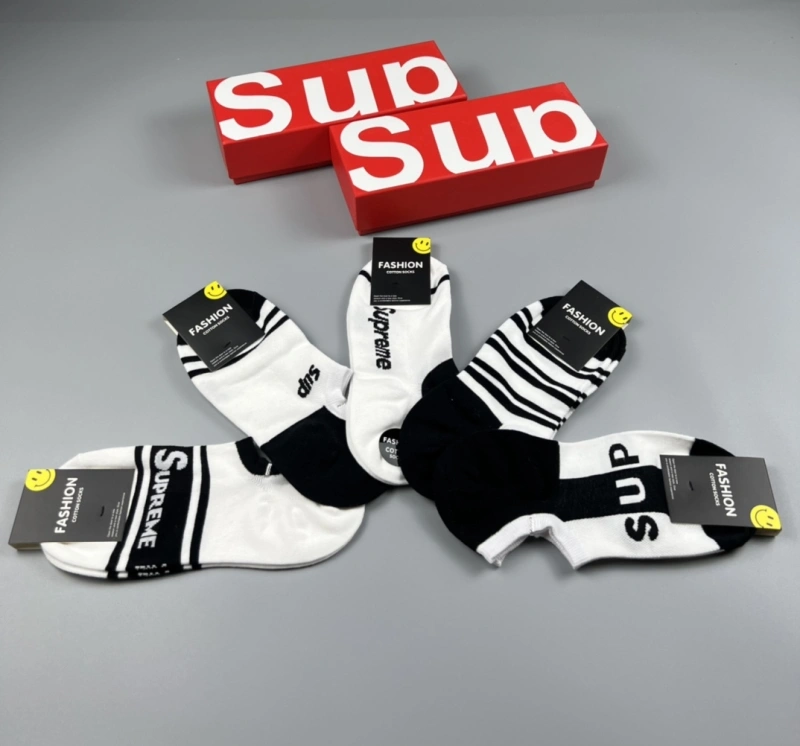 Cut-rate Supreme Socks