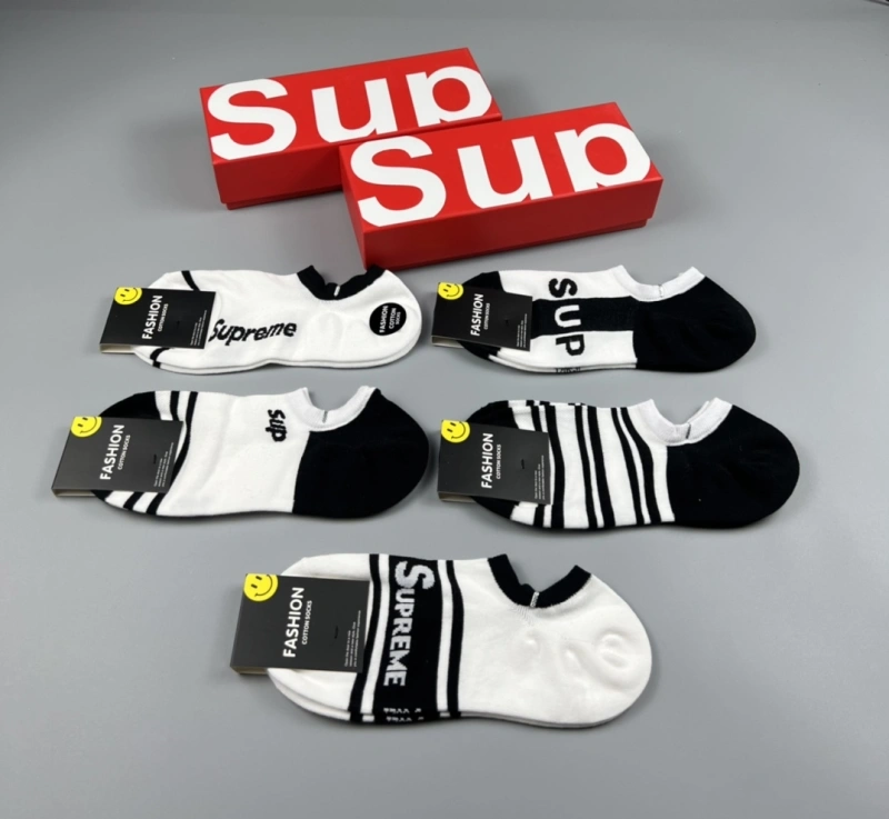Cut-rate Supreme Socks