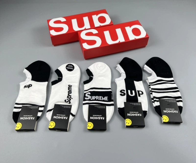 Cut-rate Supreme Socks