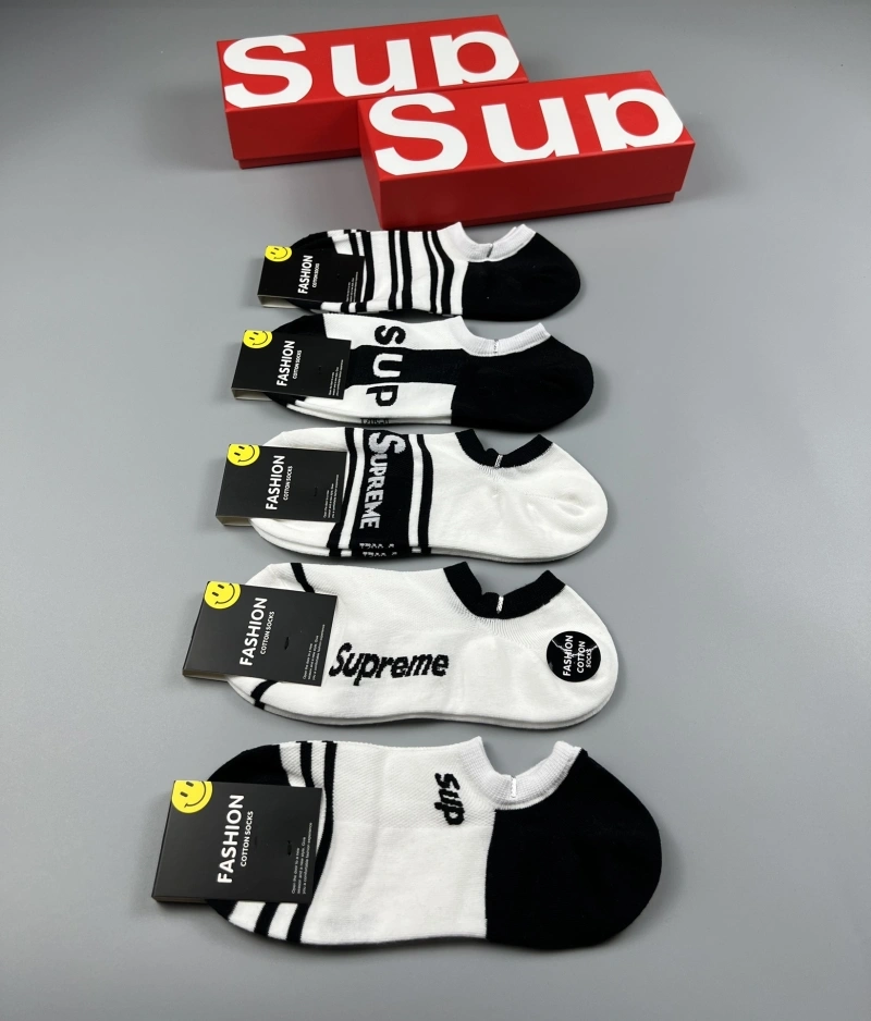 Cut-rate Supreme Socks