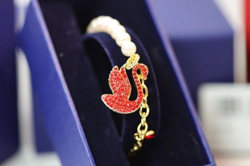 Inexpensive Swarovski Bracelets