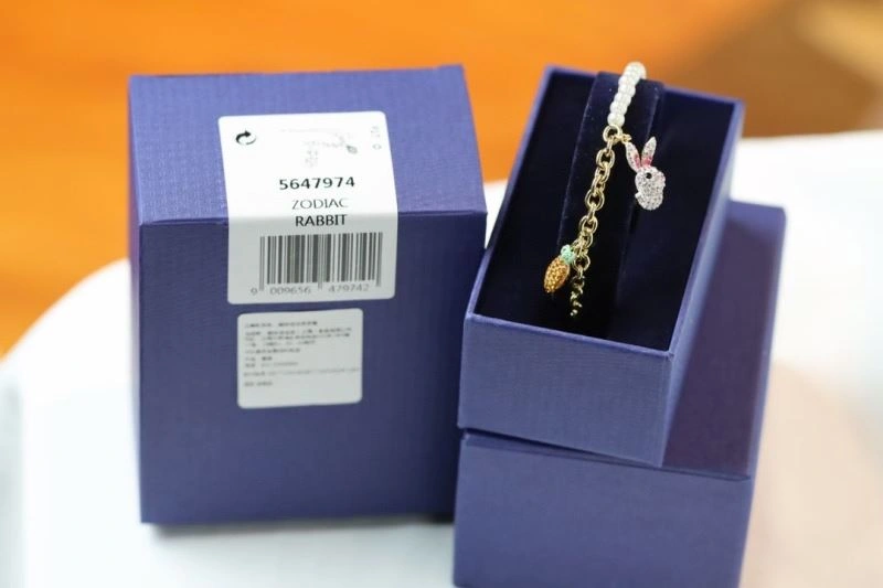 Accurate model Swarovski Bracelets