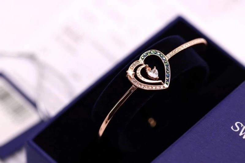 Cut-rate Swarovski Bracelets