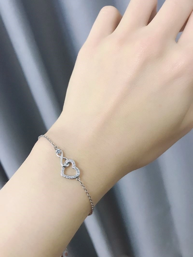 Low-cost Swarovski Bracelets