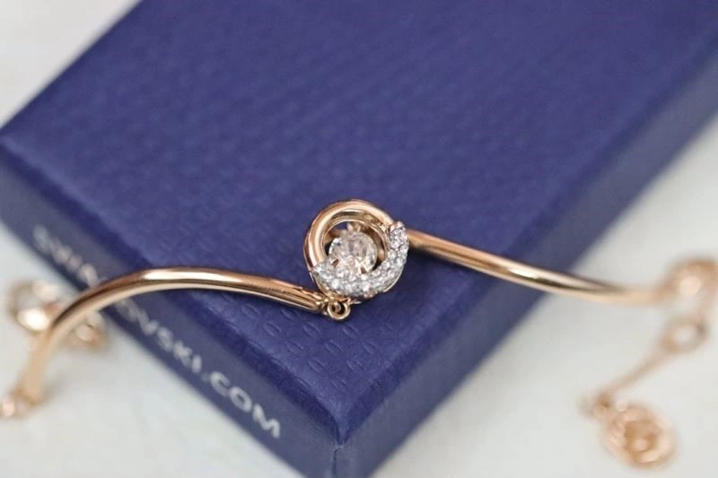 Cut-rate Swarovski Bracelets
