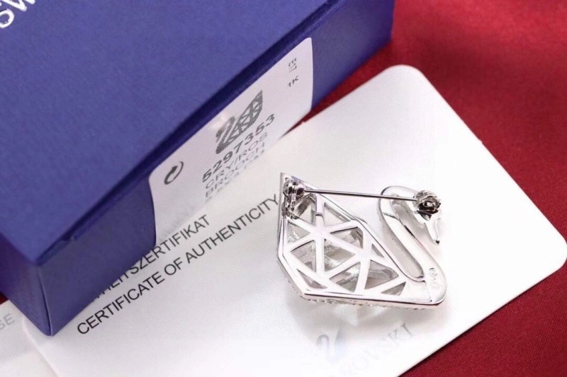 Top mirror Swarovski Brooches