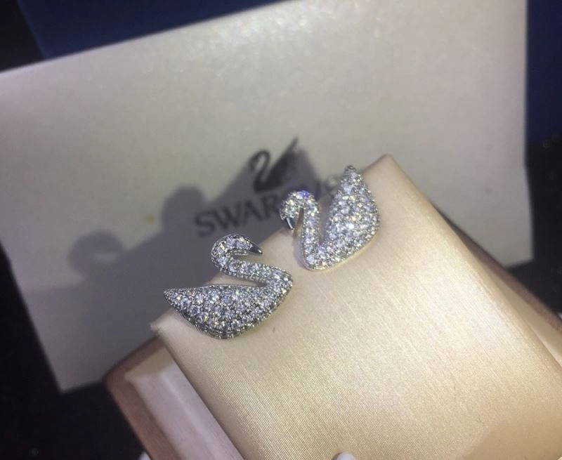 High accuracy Swarovski Earrings