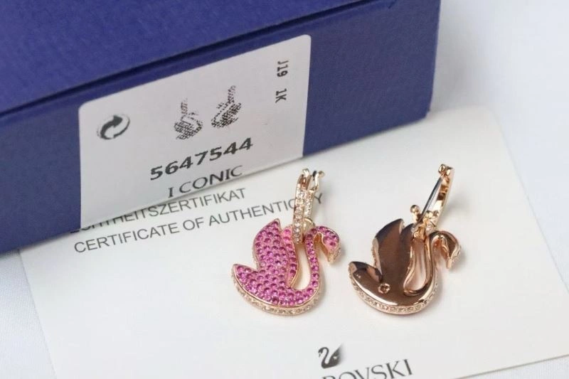 Low-cost Swarovski Earrings