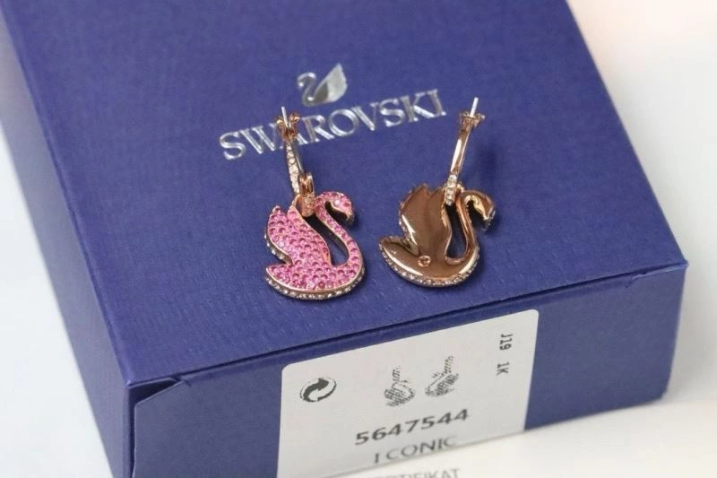 Low-cost Swarovski Earrings