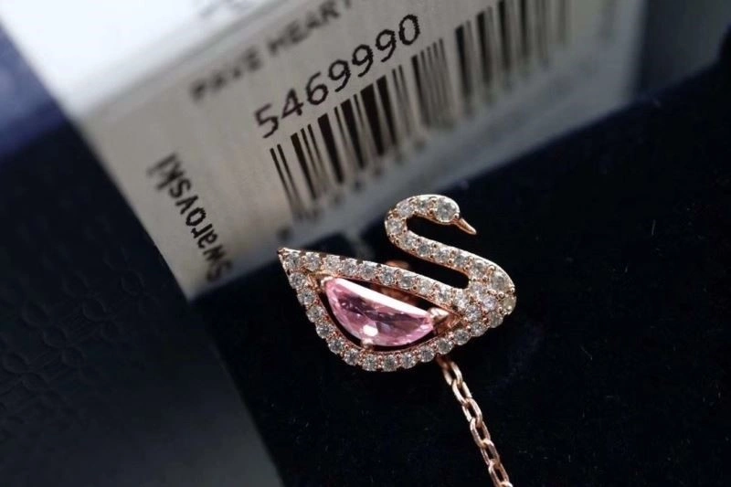 Low-cost Swarovski Earrings
