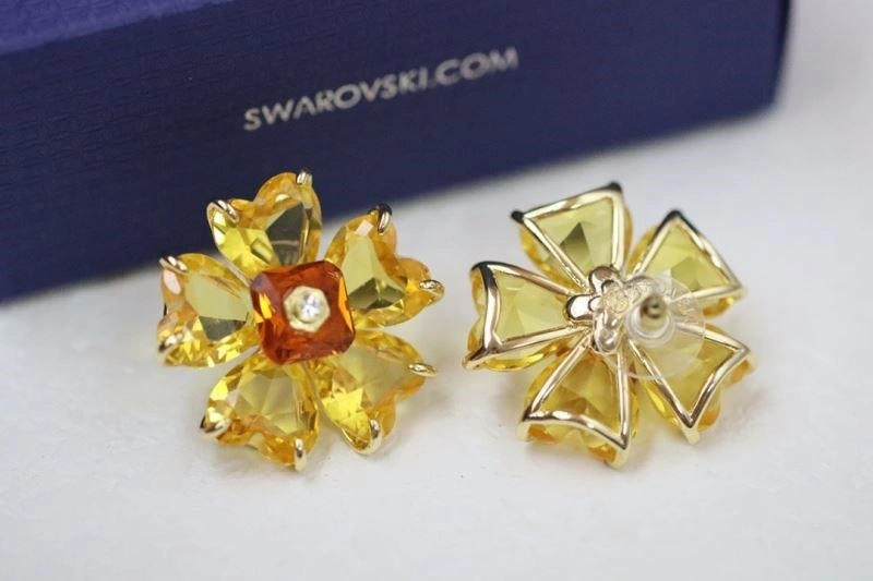 Low-cost Swarovski Earrings