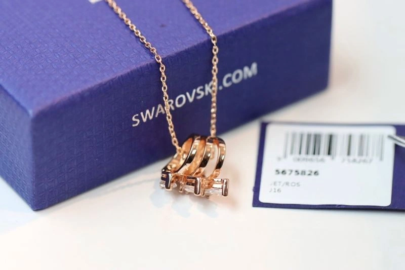 Cut-rate Swarovski Necklaces