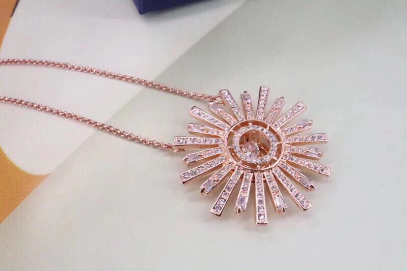 Indistinguishable Swarovski Necklaces