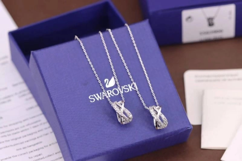 Accurate model Swarovski Necklaces