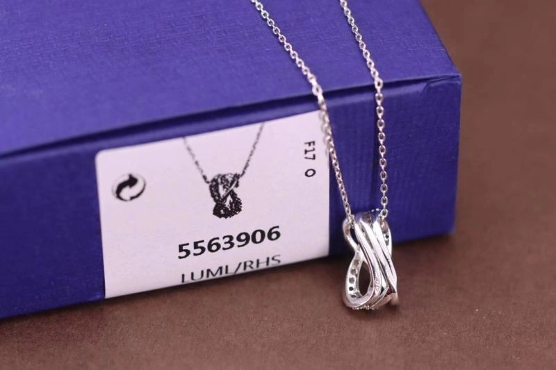 Accurate model Swarovski Necklaces
