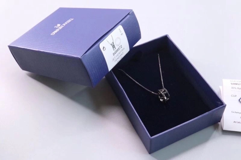 Cut-rate Swarovski Necklaces