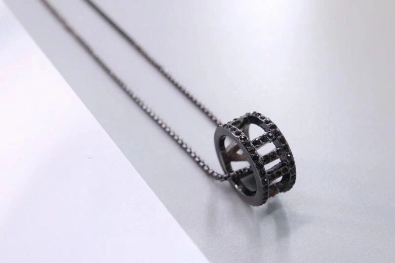 Cut-rate Swarovski Necklaces